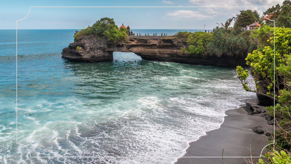 Pantai Batu Bolong, Tempat Terbaik Untuk Bersantai Di Bali