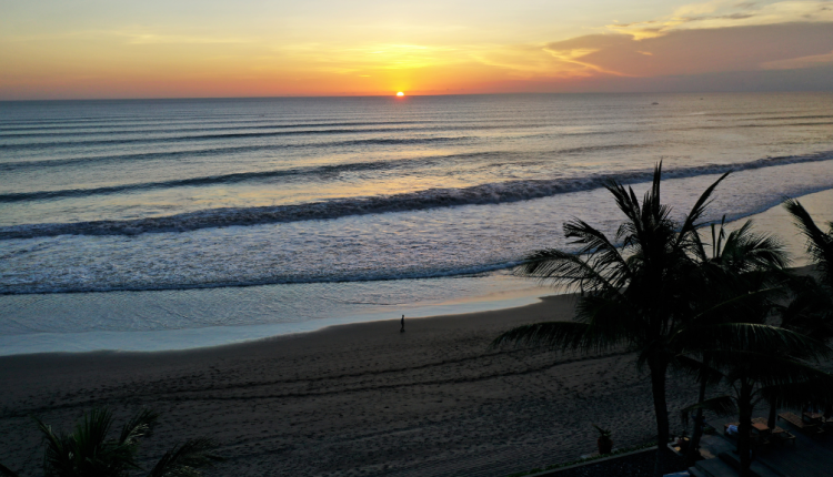 Keindahan Pantai Petitenget Bali: Tempat Liburan Yang Instagramable
