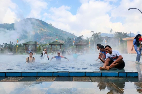 Pemandian Air Panas Dieng - Harga Tiket Masuk & Spot Terbaru 2025